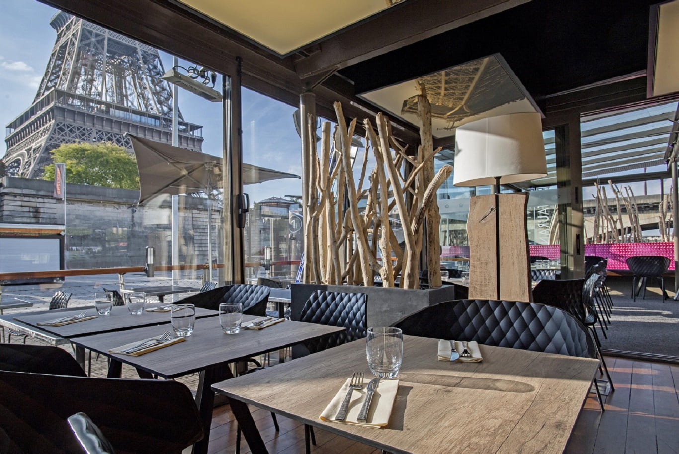 Bistro Parisien: un restaurante junto al Sena